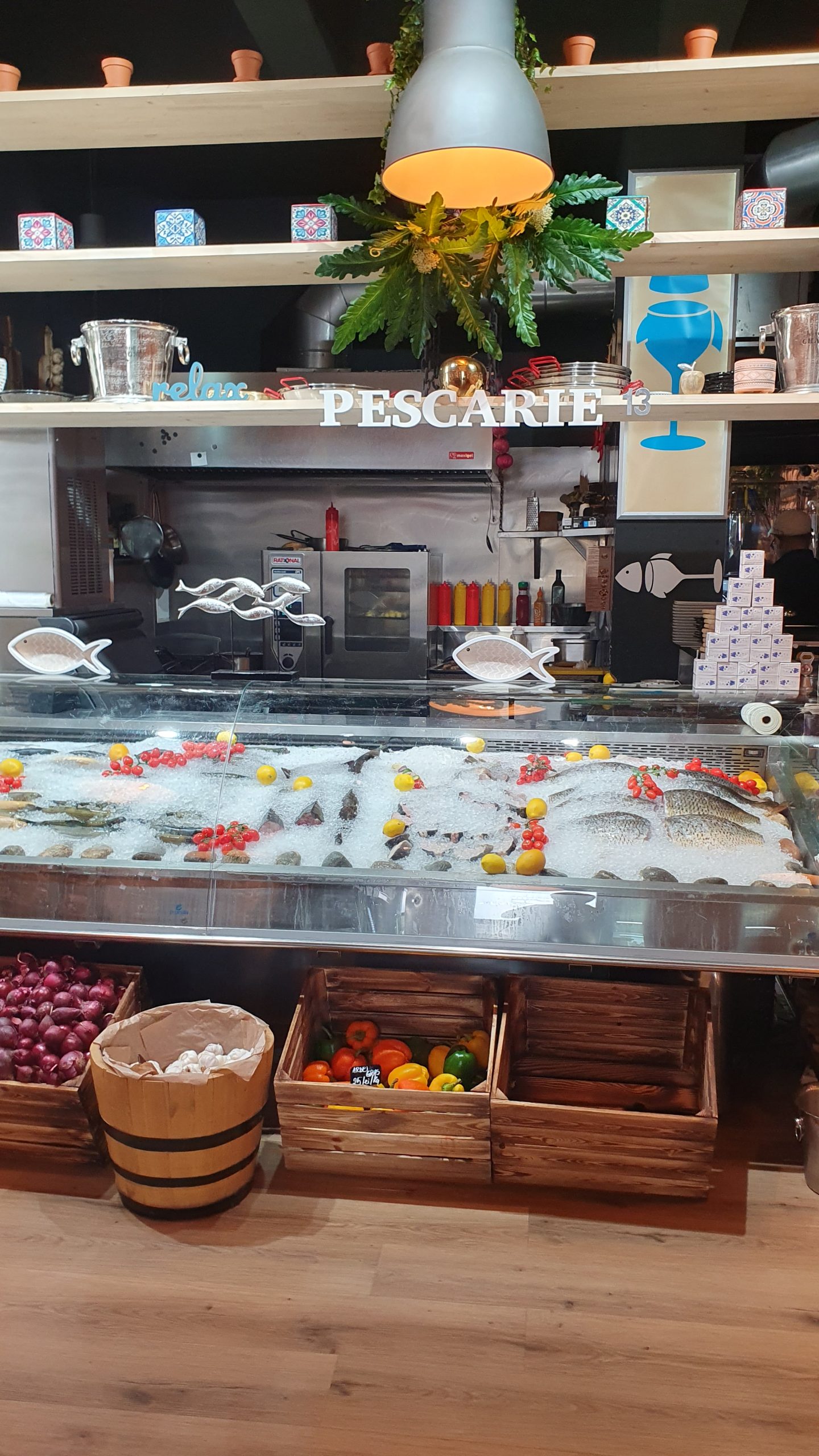Bistro Fish and Wine - Kárpát-medencei étterem kalauz